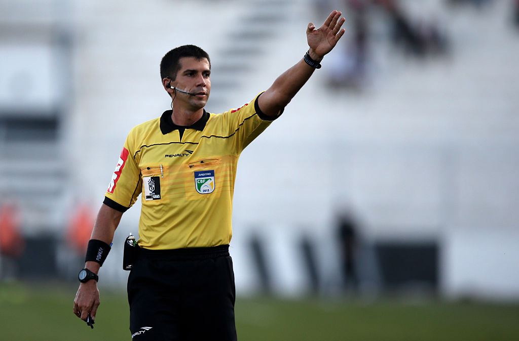 CBF define quadro de arbitragem para final entre Palmeiras e Grêmio ...