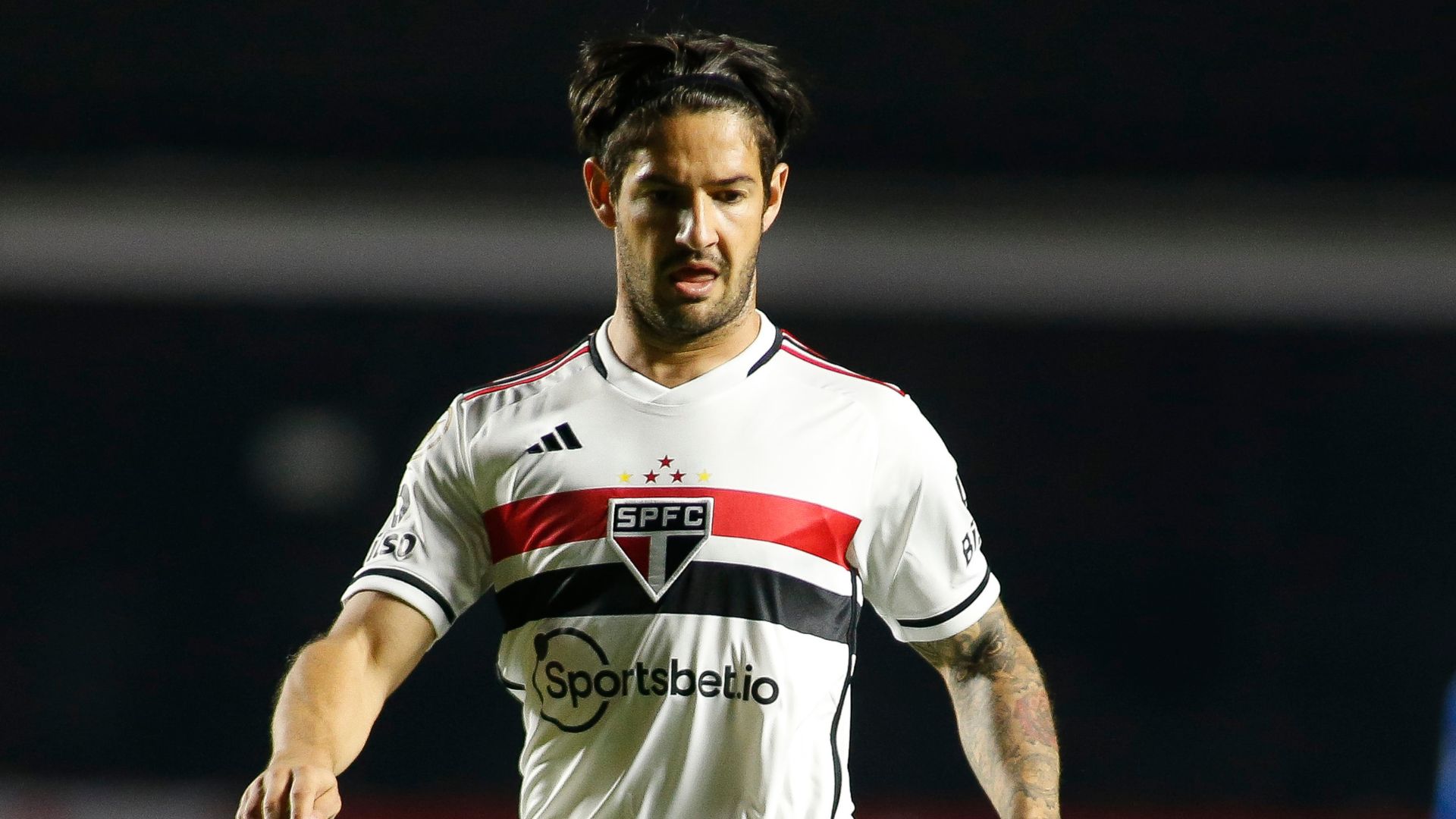 Em fim de contrato, Pato vê renovação distante no São Paulo - Sportbuzz