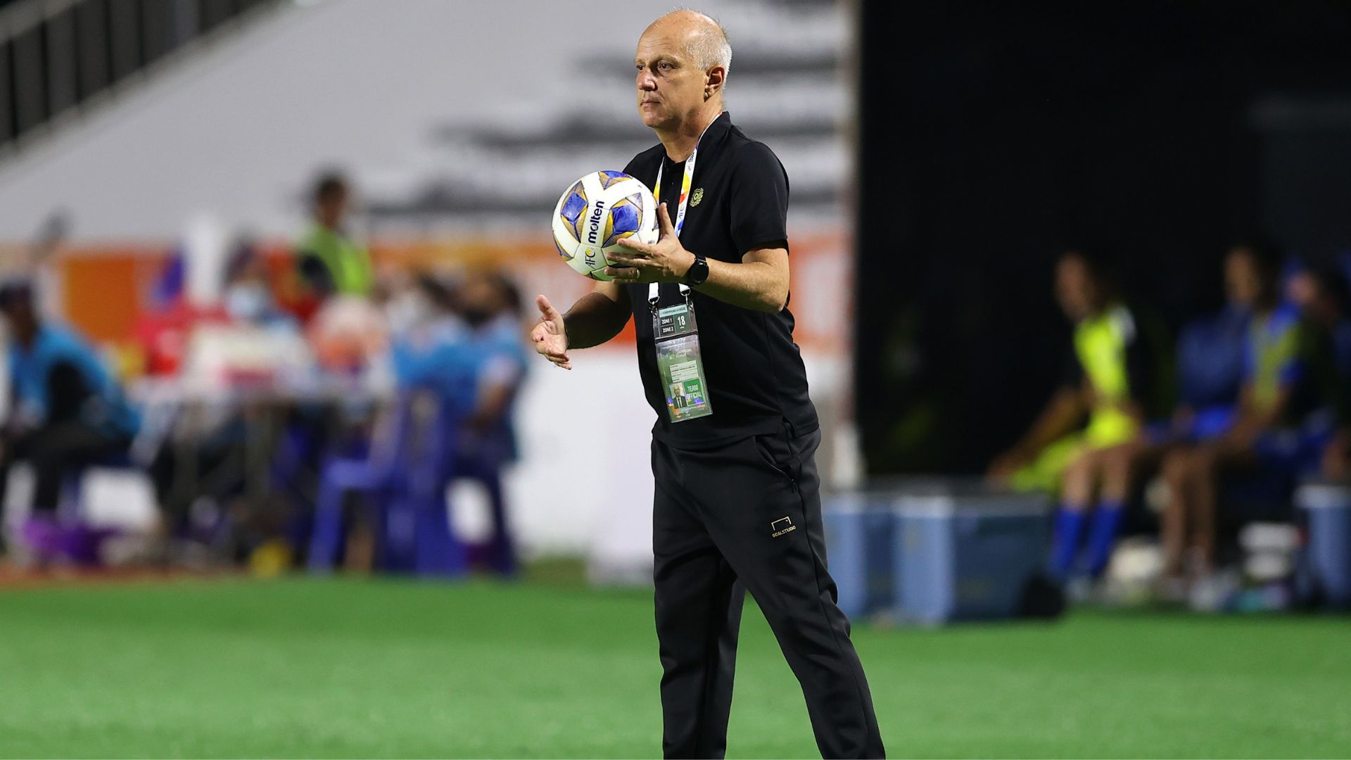 Destaque na Ásia, Alexandre Gama admite vontade de treinar time ...