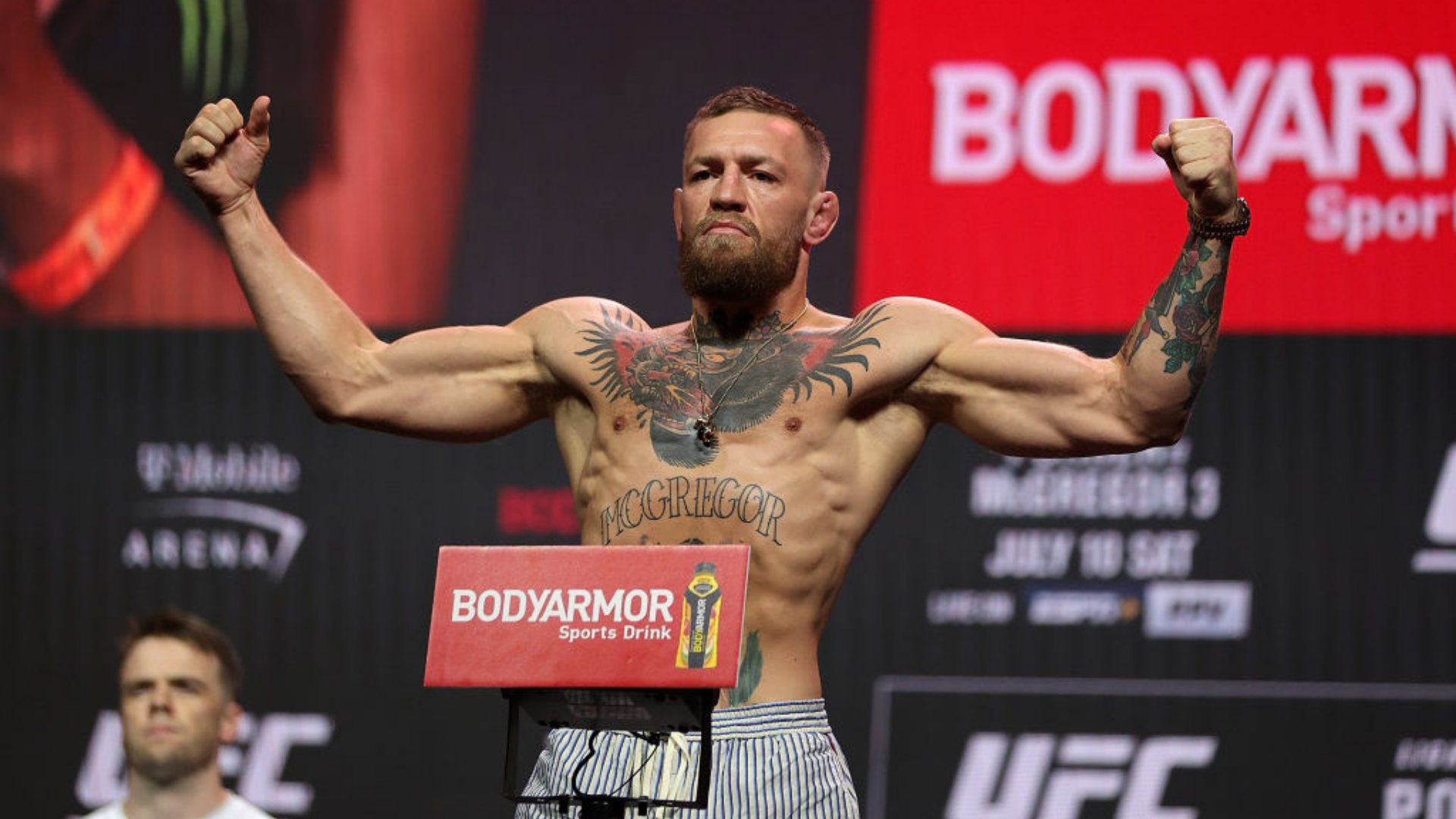 Conor McGregor ostenta passeio luxuoso em iate milionário; saiba mais ...