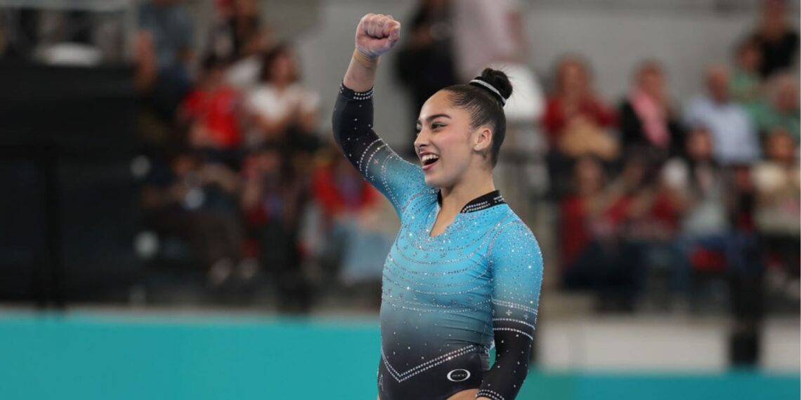 Julia Soares domina e é campeã no Brasileiro de Ginástica - Sportbuzz