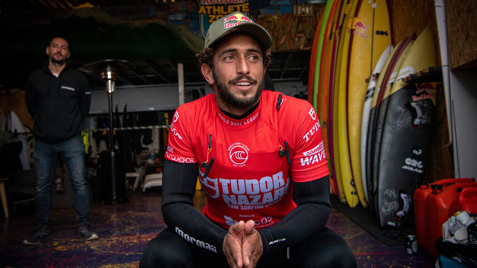 Lucas Chumbo vence o prêmio de Maior Onda no Surfer Big Wave Challenge ...