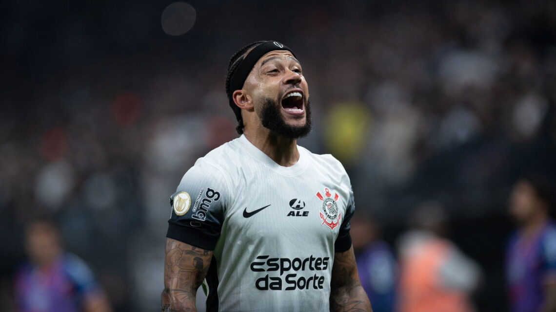 Veja como Memphis Depay celebrou seu primeiro título no futebol Brasileiro! - Sportbuzz