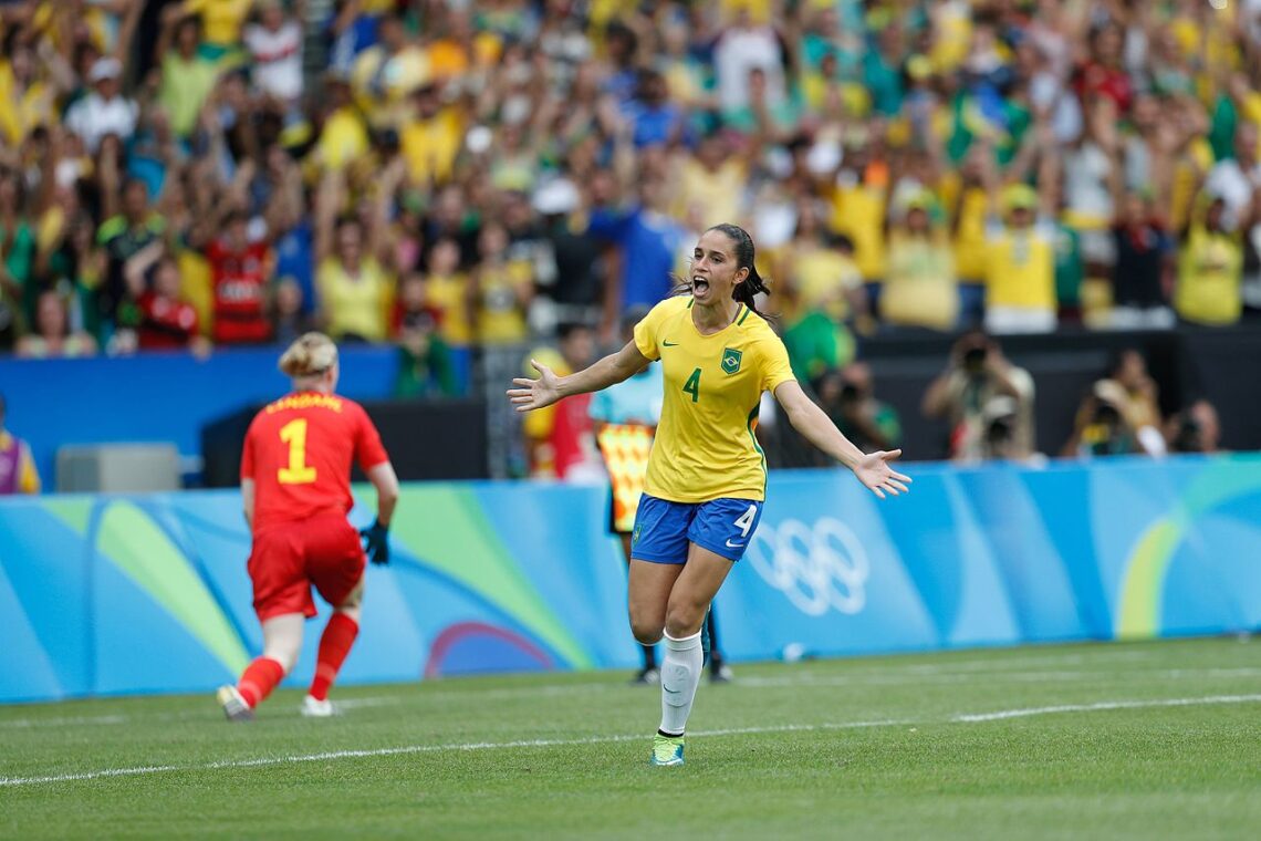 Esse foi o maior público da história do futebol feminino no Brasil
