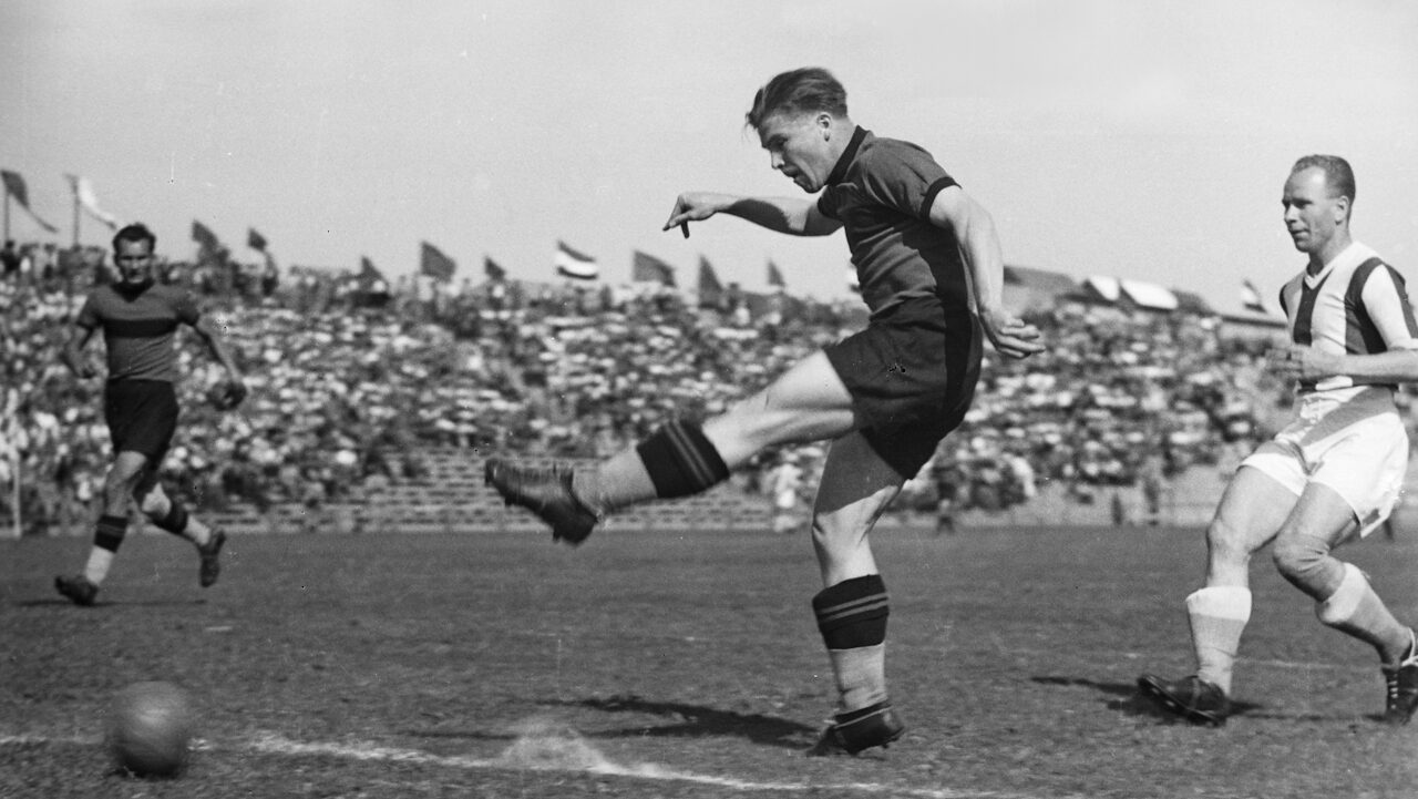 Quem foi Puskás? O homem que deu nome ao prêmio de gol mais bonito do ...